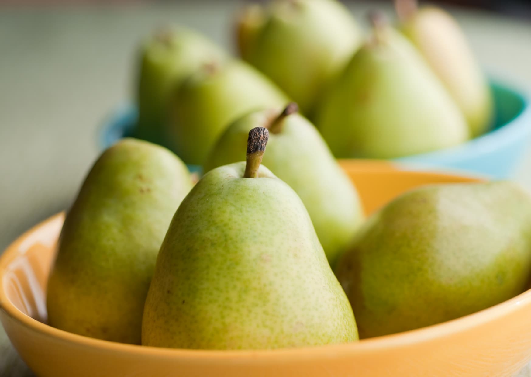 Tips on how to choose, ripen and store supermarket fresh pears ...